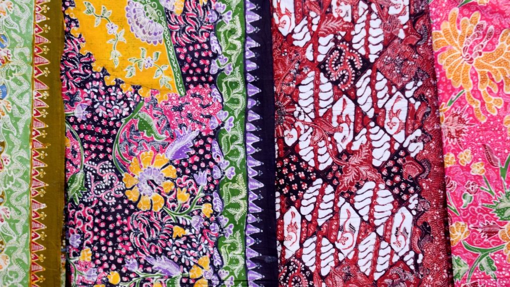 Kain Batik dengan Pewarna Alami Karya Suroso - newsrtv