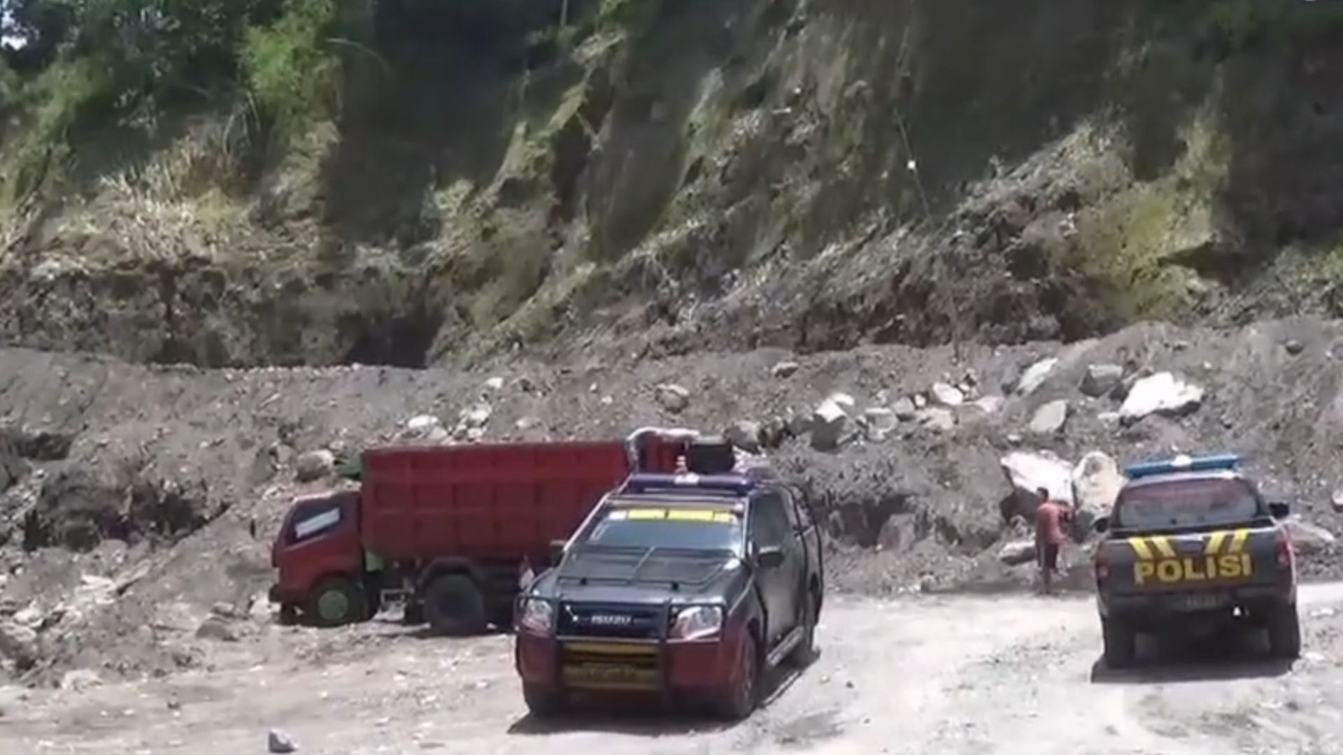 Merapi Erupsi, Penambang Pasir Tetap Beraksi - newsrtv